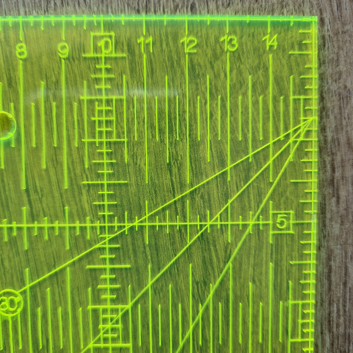 Marilinhas Tecidos – regua para patchwork - medida 15cmx30cm